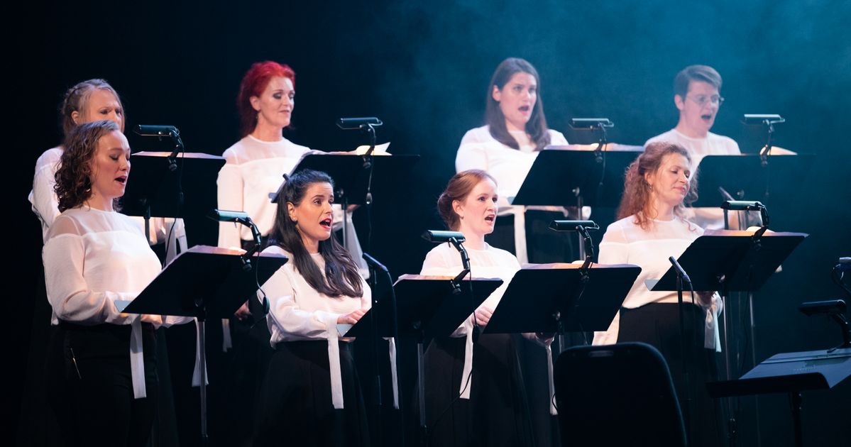 Between Two Lights — Nederlands Kamerkoor + Muziektheater Transparant | Muziekgebouw